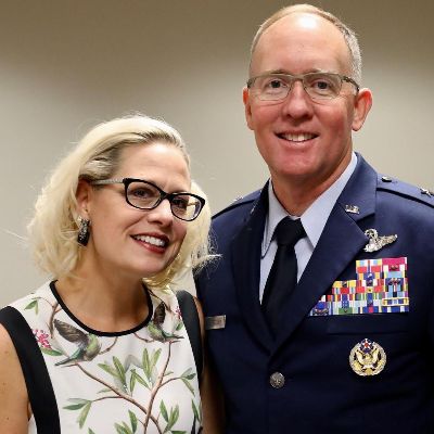 Kyrsten Sinema: Single in 2023, Bisexual Senator's Past Marriage ...