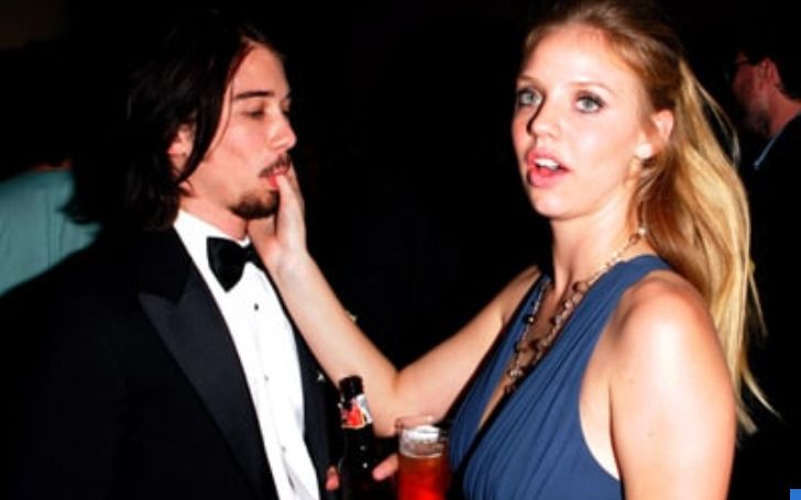 Who Exactly Is Kelli Garner Boyfriend? Her Relationship Timeline & Net ...