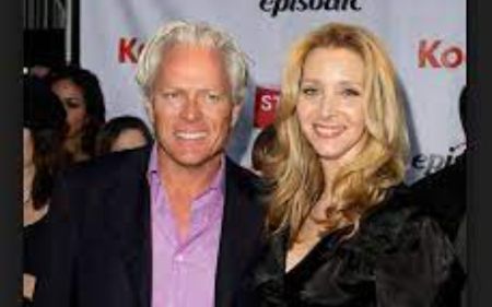 Inside Lisa Kudrow's Enduring Conjugal Life