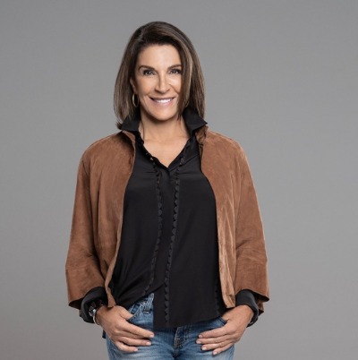 Love It or List It: Who is Hilary Farr? Age, Relationship Status, Net ...